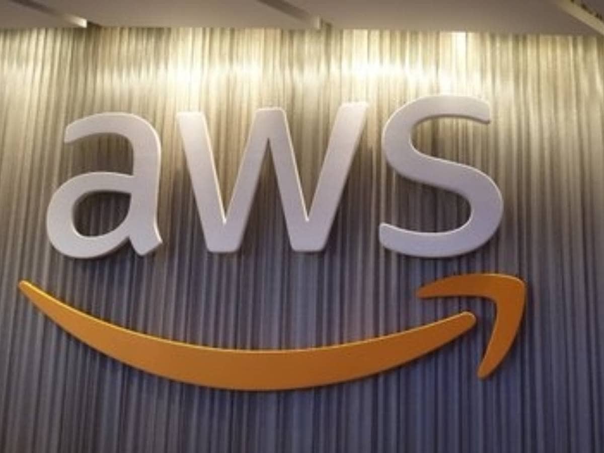 Amazon cloud computing outage disrupts Snapchat, many other online services