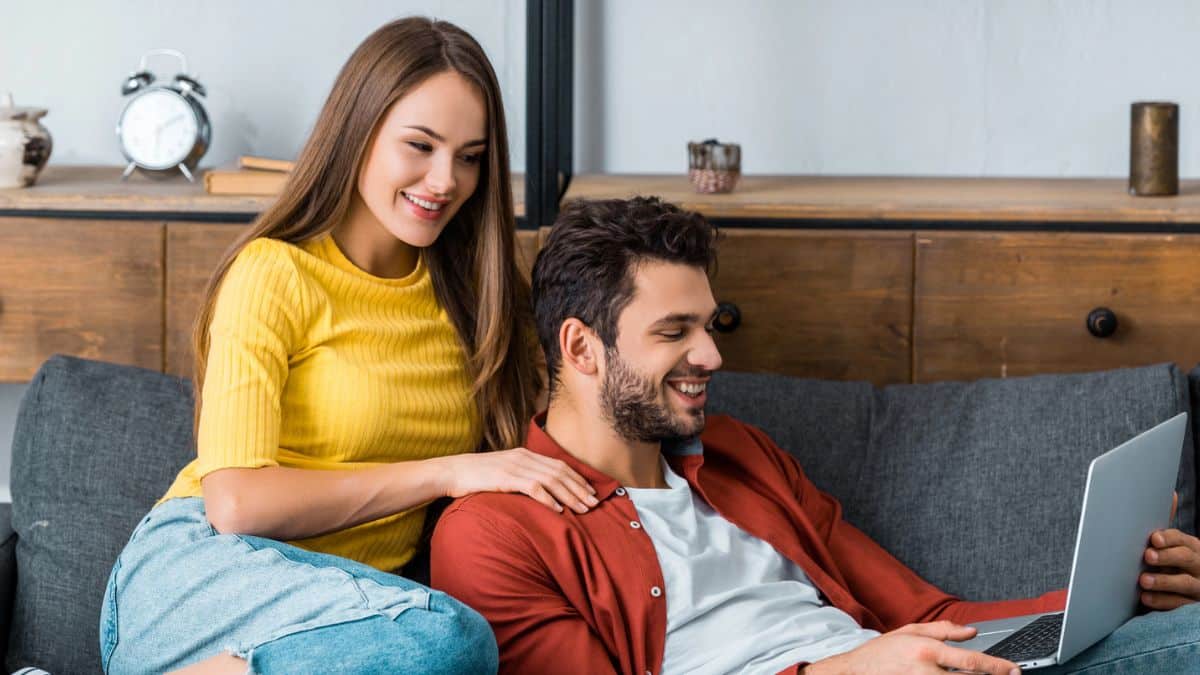 12 Habits That Can Keep You From Falling Into Debt