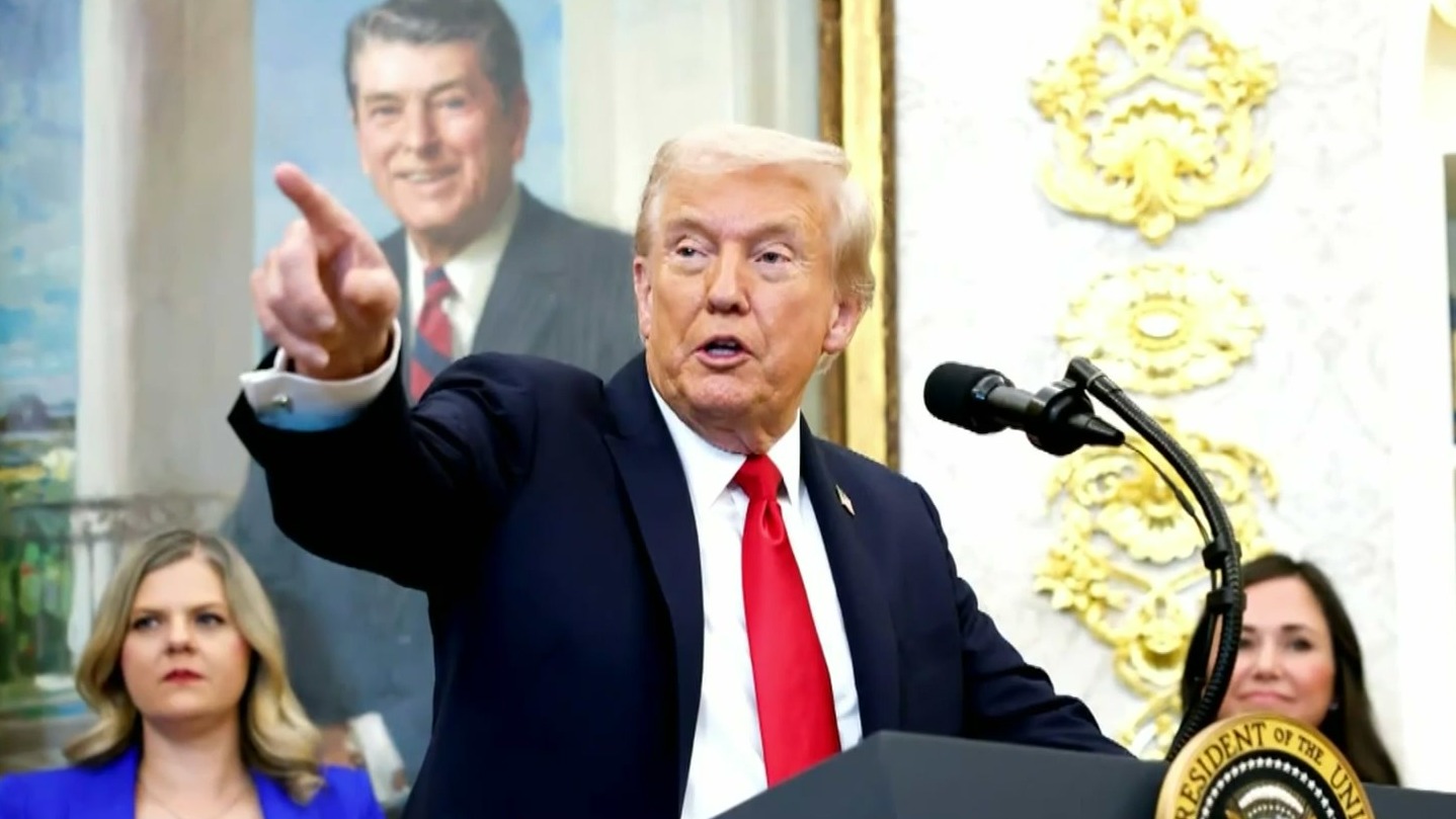 President Trump calls Colombia’s president an “illegal drug leader ...