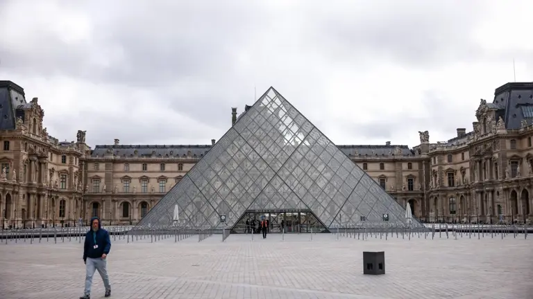 Louvre Heist Exposes Years of Security Failures, Including Passwords a ...