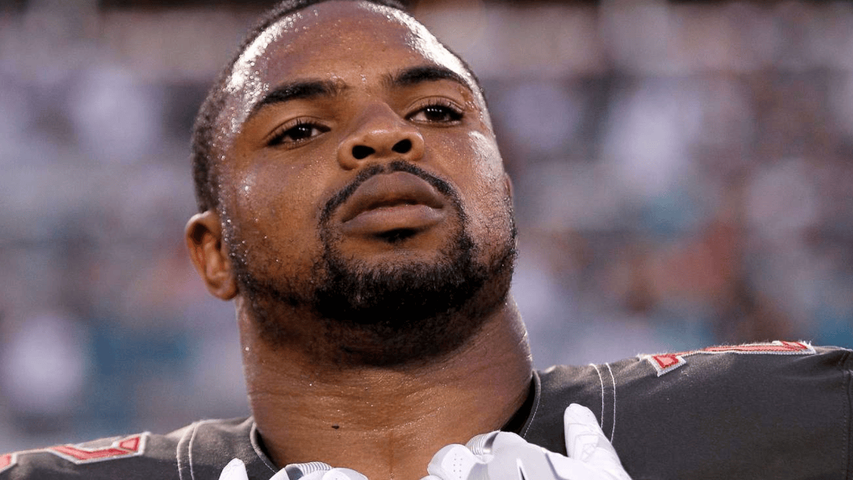 NFL: Doug Martin, former All-Pro Buccaneers running back, passes away at 36