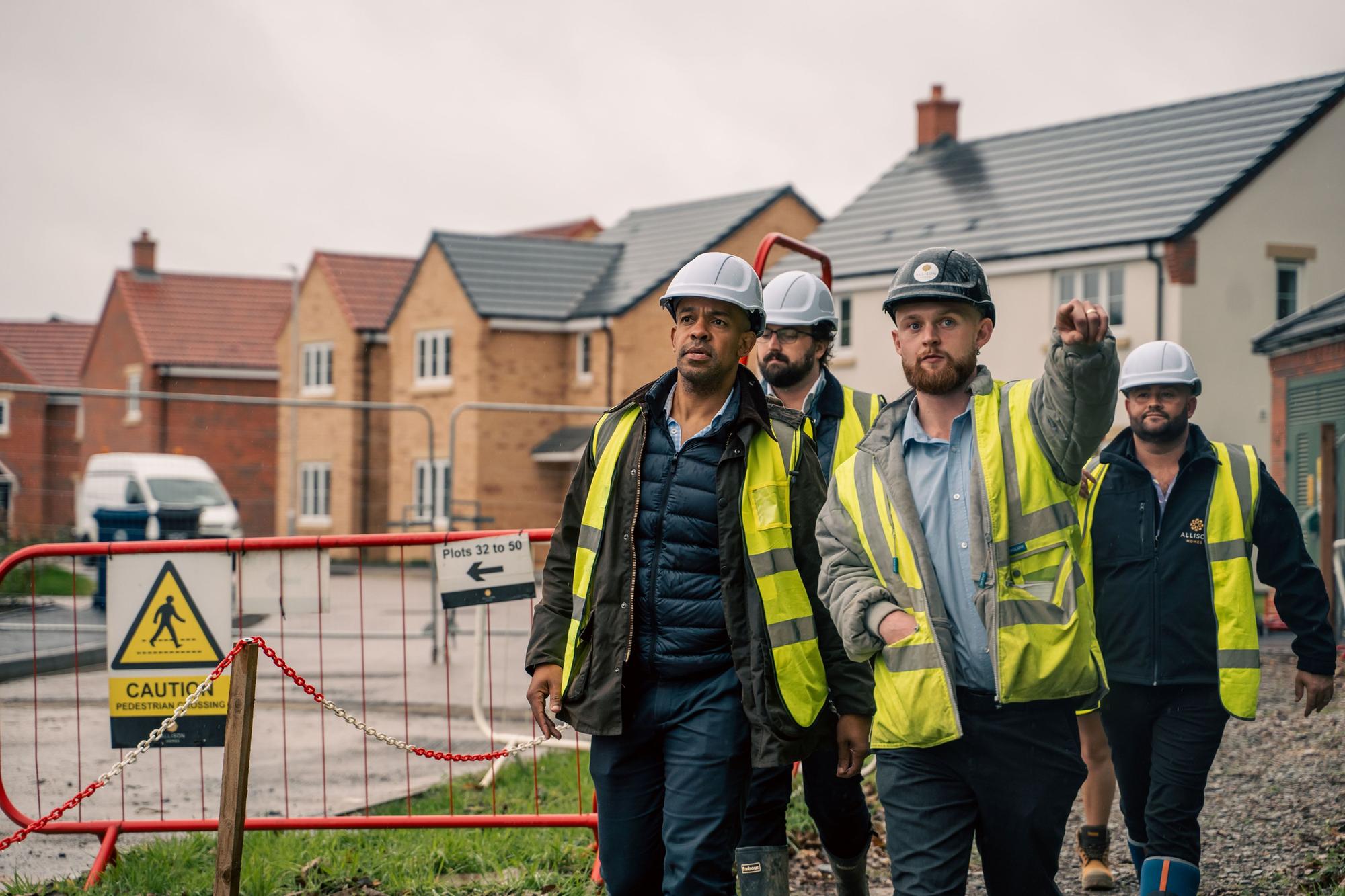 Huntingdon MP tours brand-new development in Somersham