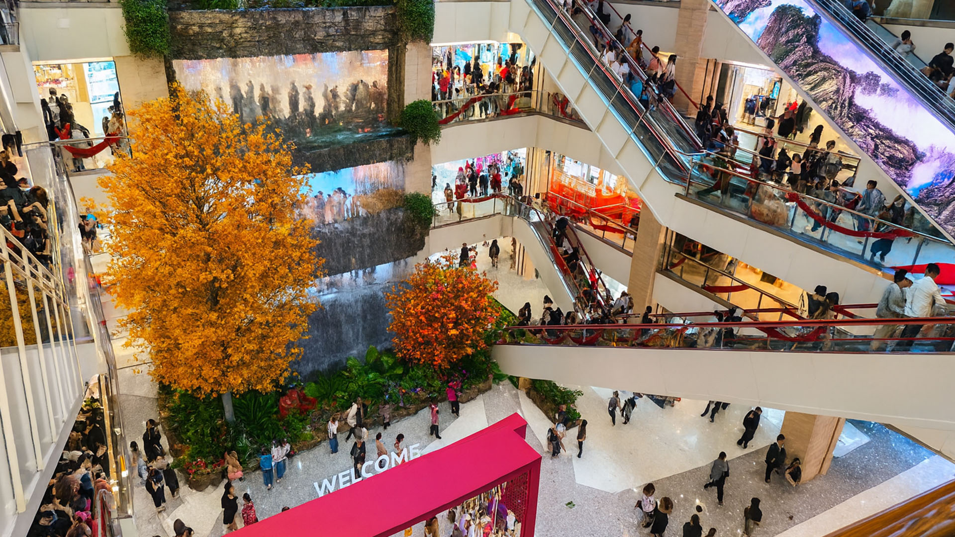 Xi’an Mall with Natural Interiors – China 4K