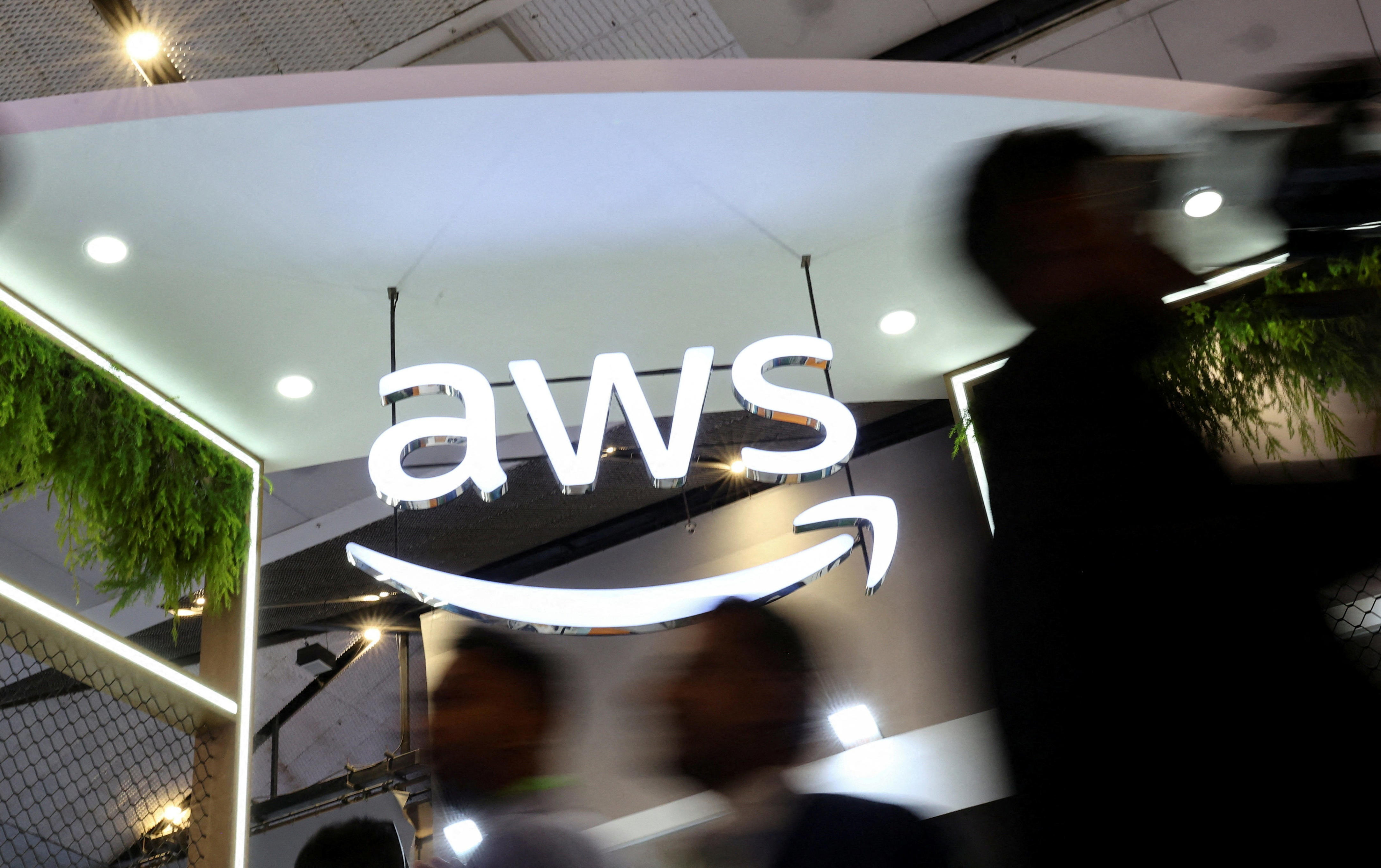 Amazon Web Services outage causes issues across internet. What sites ...