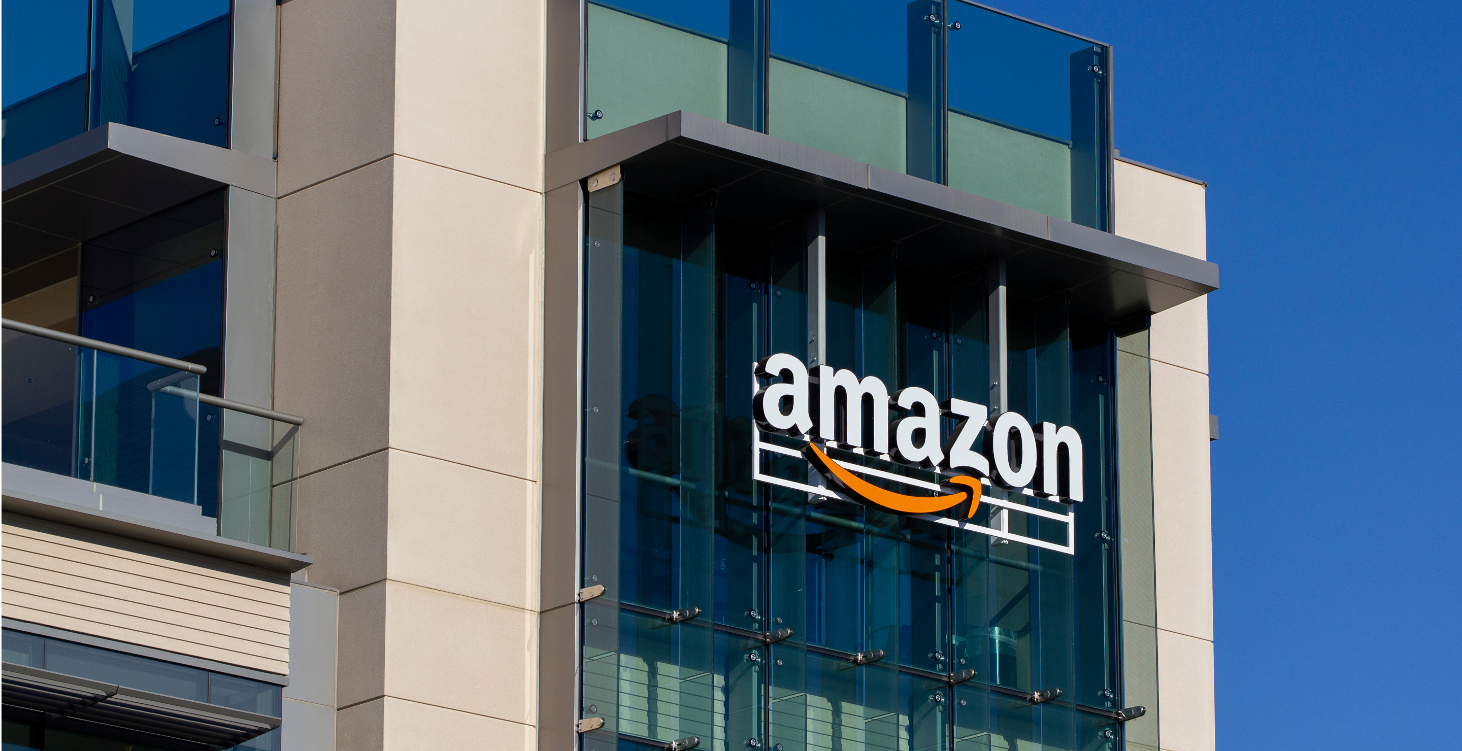 Hundreds Of Apps Linked To Amazon's Cloud Network Suffer Outtages ...