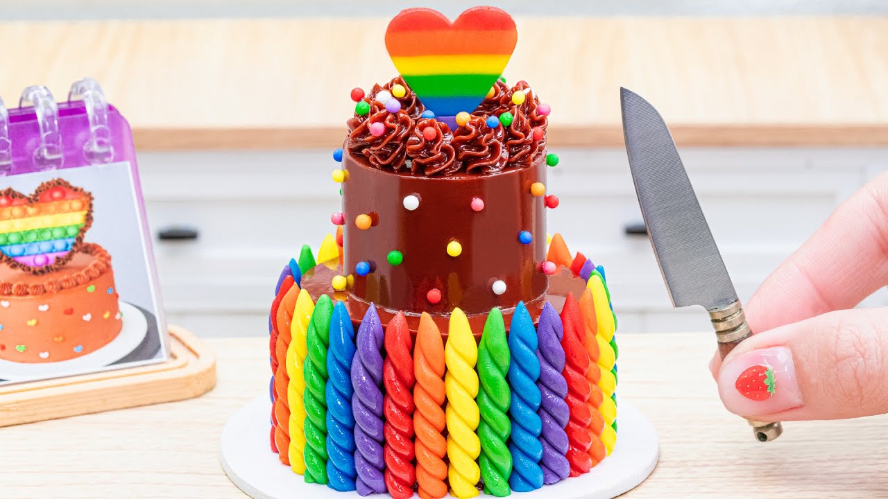 How to Decorate Mini Rainbow Chocolate Cakes – Fun & Tasty!