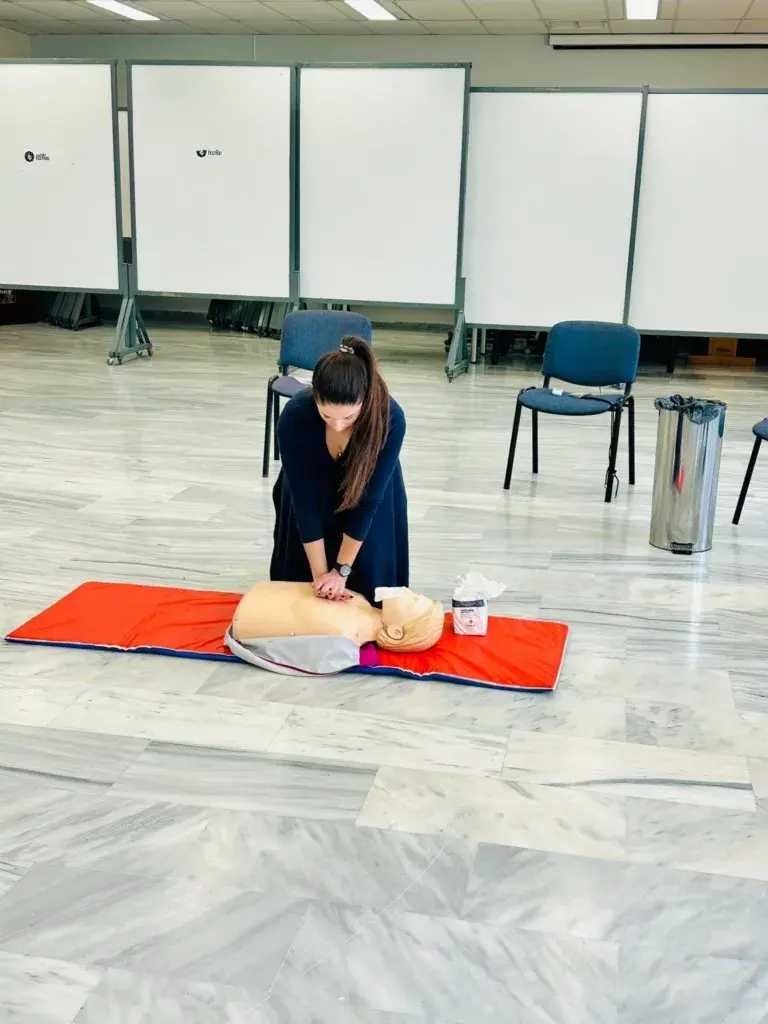 Εκπαιδευτικά σεμινάρια Βασικής Υποστήριξης της Ζωής και εκπαίδευσης στη ...