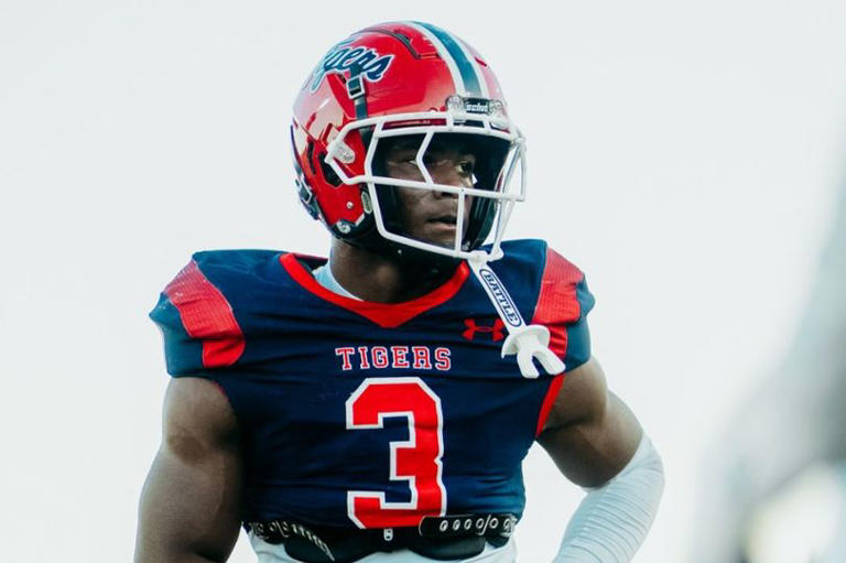 2027 No.1 RB Kemon Spell issues eight-word message after decommitting ...