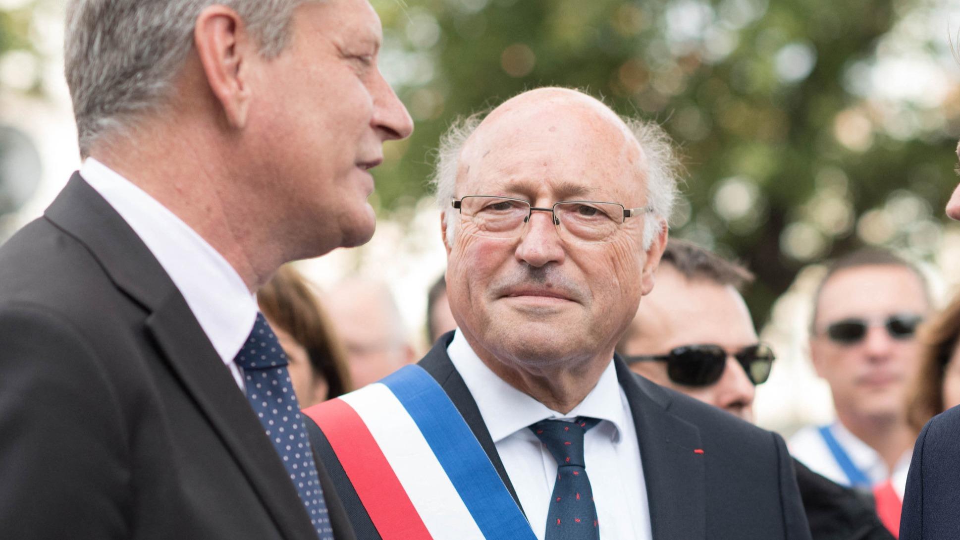 Gilbert Bouchet : le sénateur est mort des suites de la maladie de ...