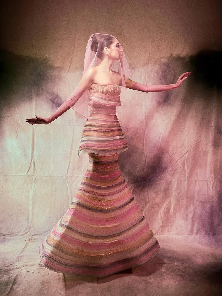 Kanika Kapoor's Voluminous Pastel Gown Turns Heads At Pink Ball 2025