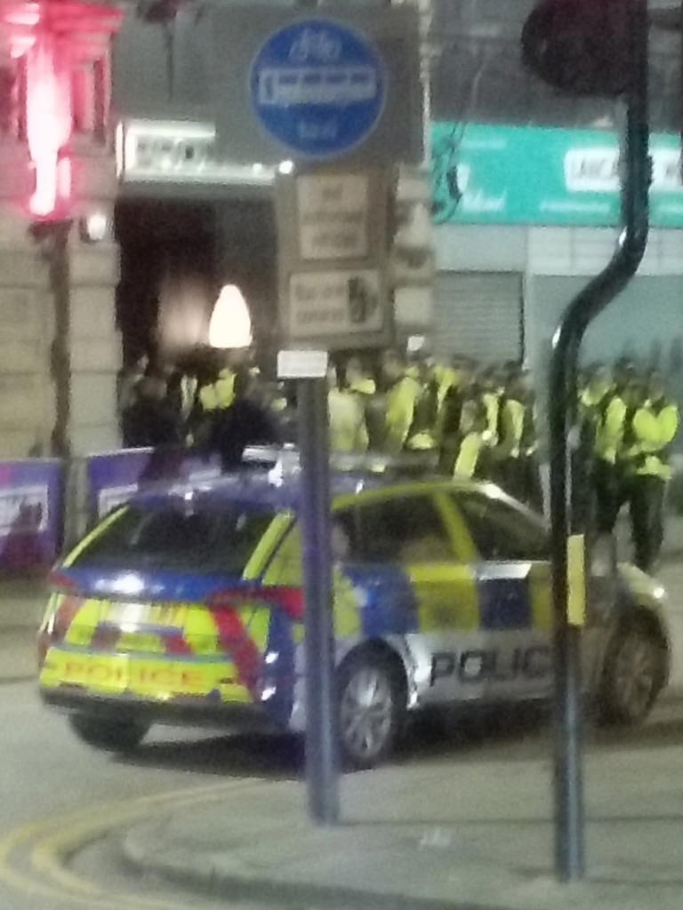 Police raid Lancs nightspot after club ignores order to close over ...
