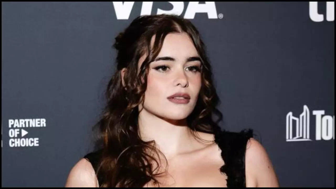 euphoria-actress-barbie-ferreira-stuns-fan-with-runway-struts-says