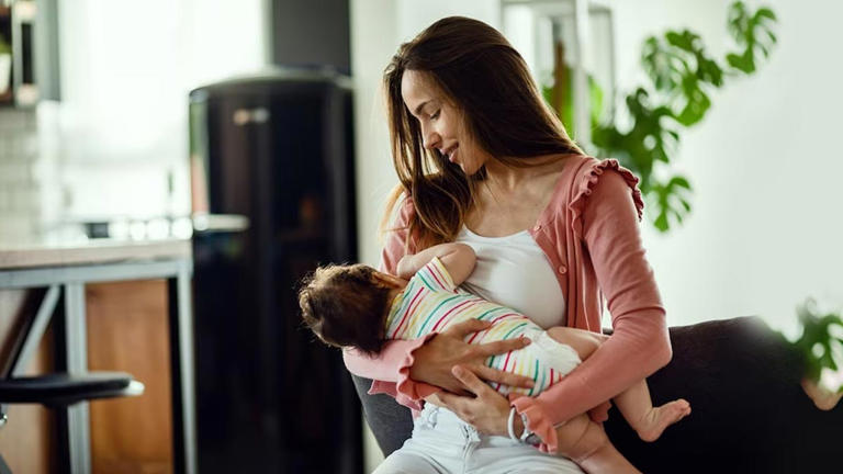 Will breastfeeding change your breast size permanently?