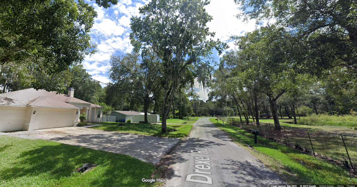 School teacher calls 911 to report she just killed her child, Florida ...