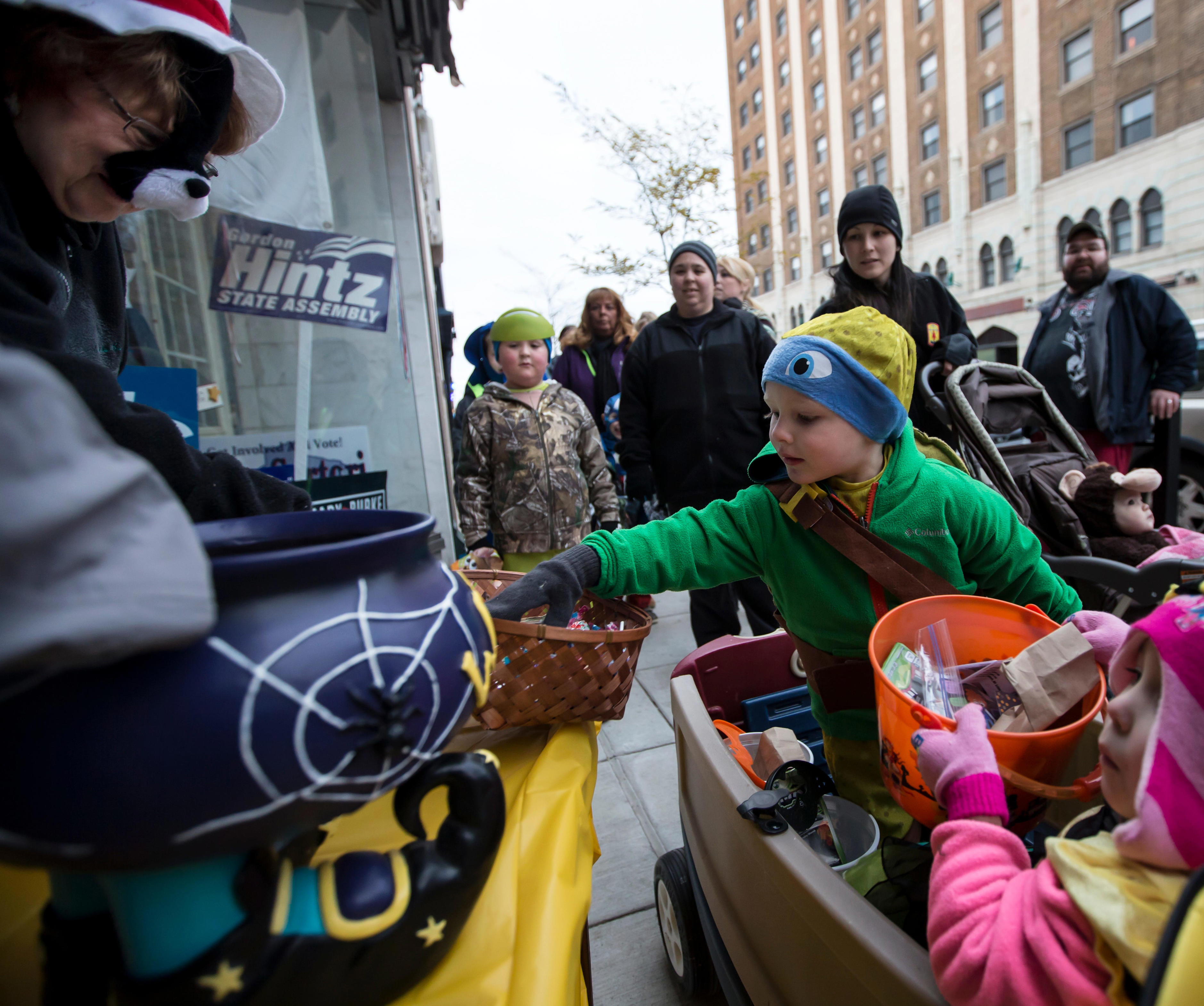 Oshkosh's guide to Halloween events include Macabre Market, Southside Halloween Bash