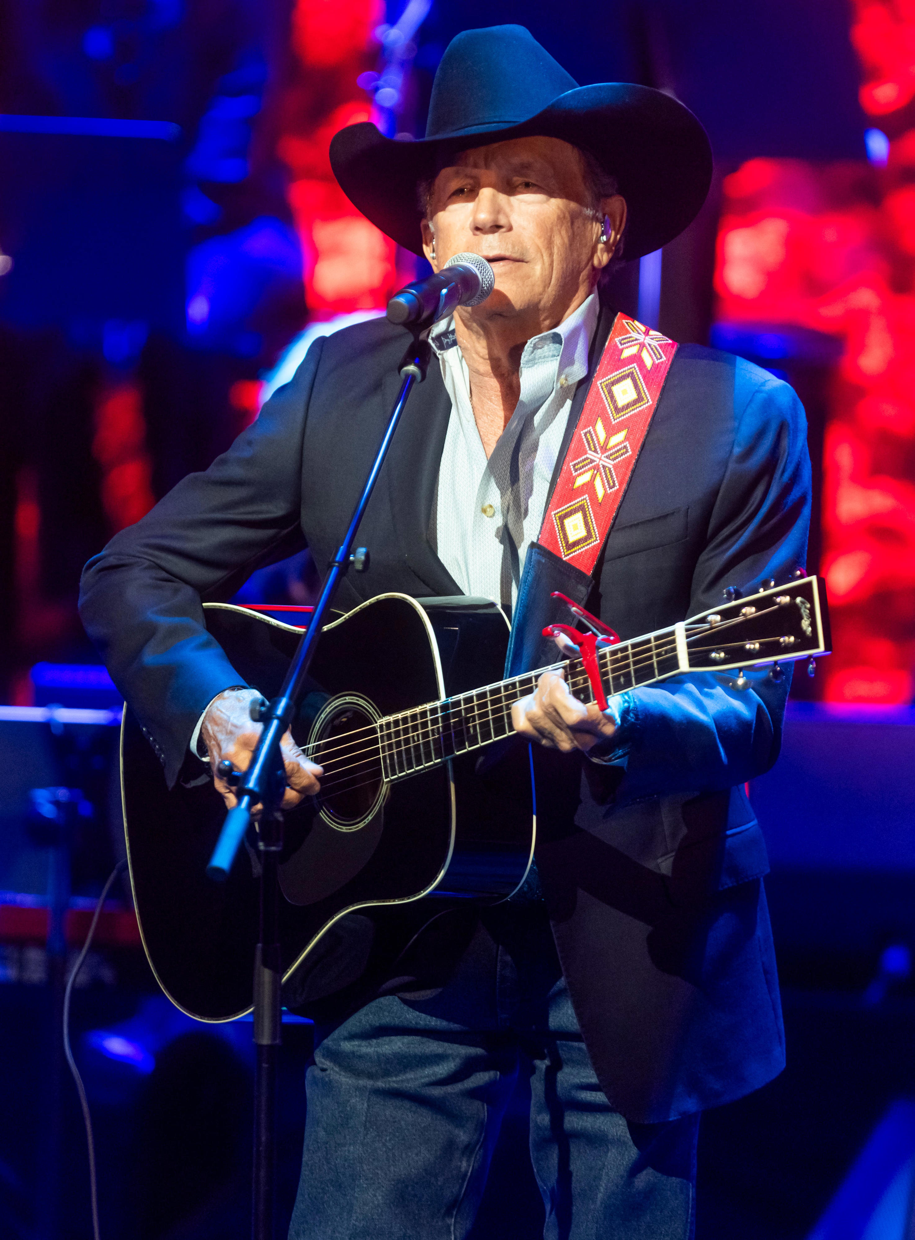 June Carter Cash, Tony Brown and Kenny Chesney inducted into Country ...