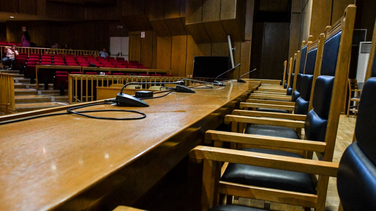 ΟΠΕΚΕΠΕ: Ξεκίνησε η δίκη του πρώην προέδρου Δ. Μελά - Καταθέτει η ...
