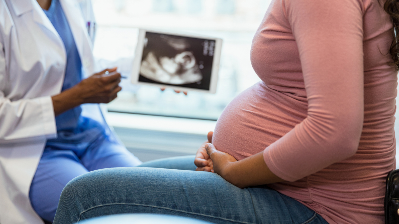 Amniocentesis Made Easy: A Simple Guide for Expecting Parents