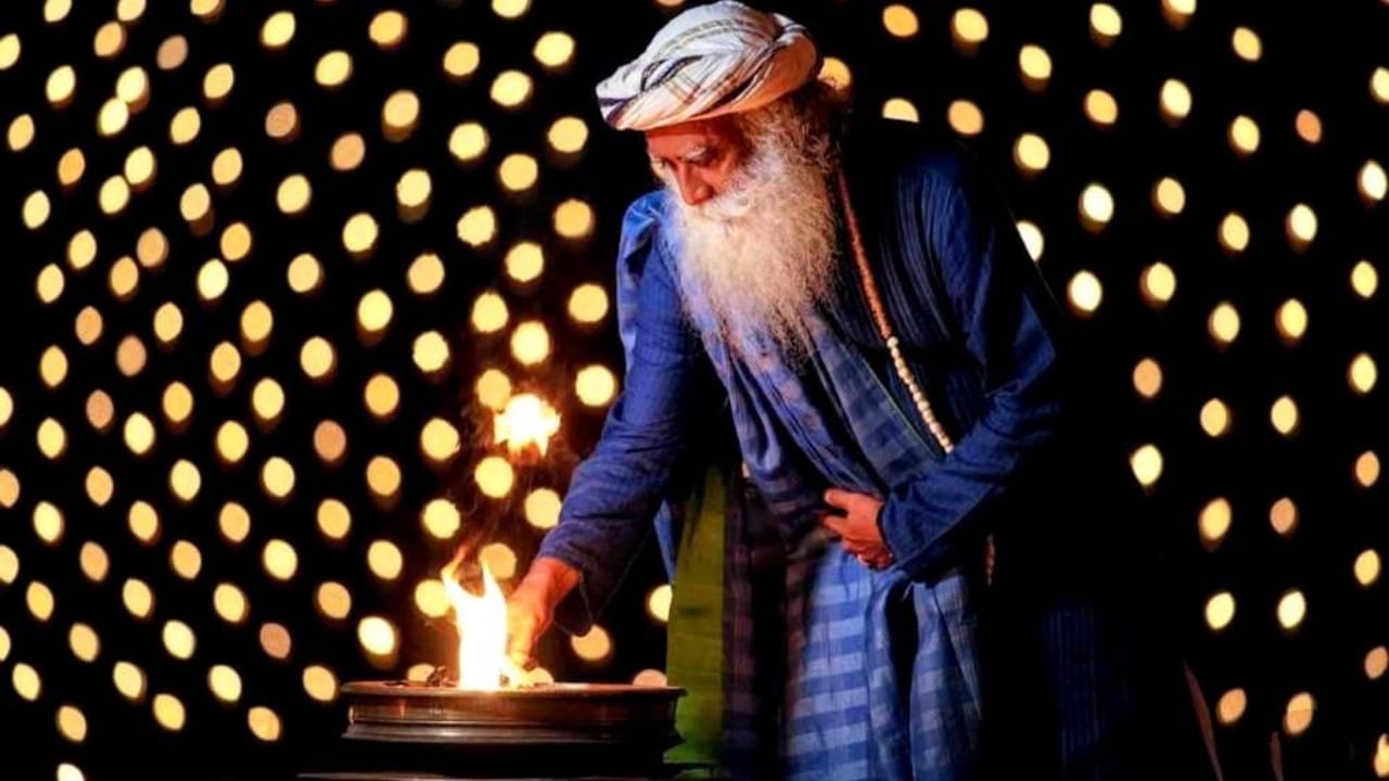 ­Light Diwali lamps with castor oil as it has low smoking point ...