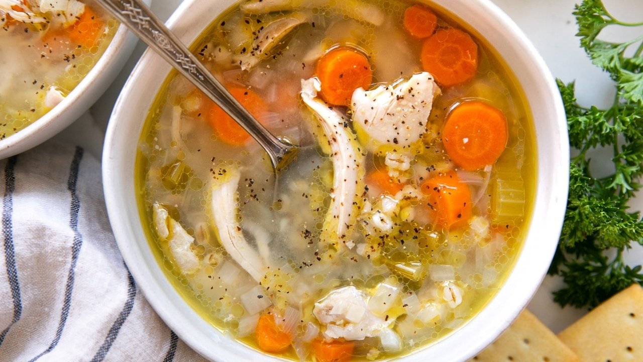 19 Dutch Oven Chicken Recipes for the Coziest Comfort Dinners