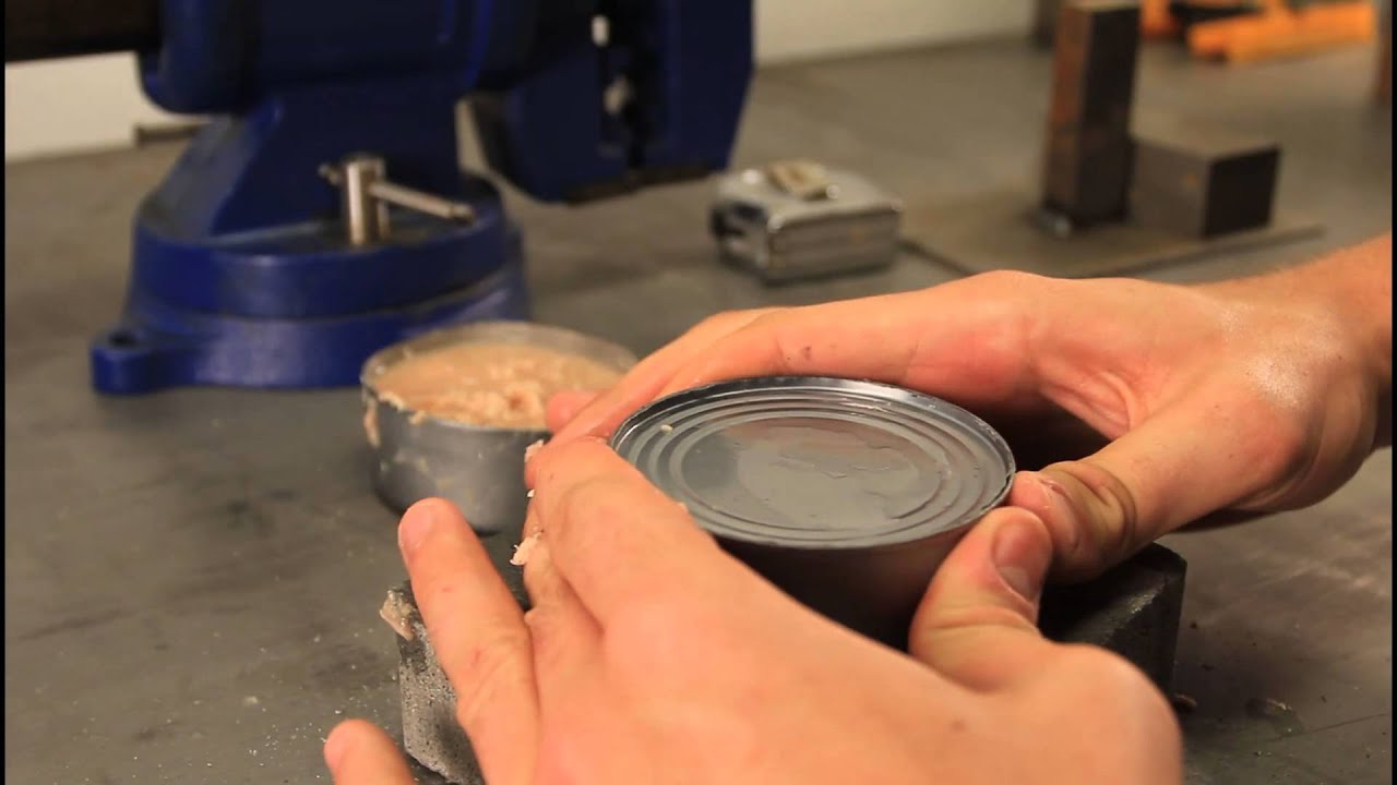 How to open a can without a can opener