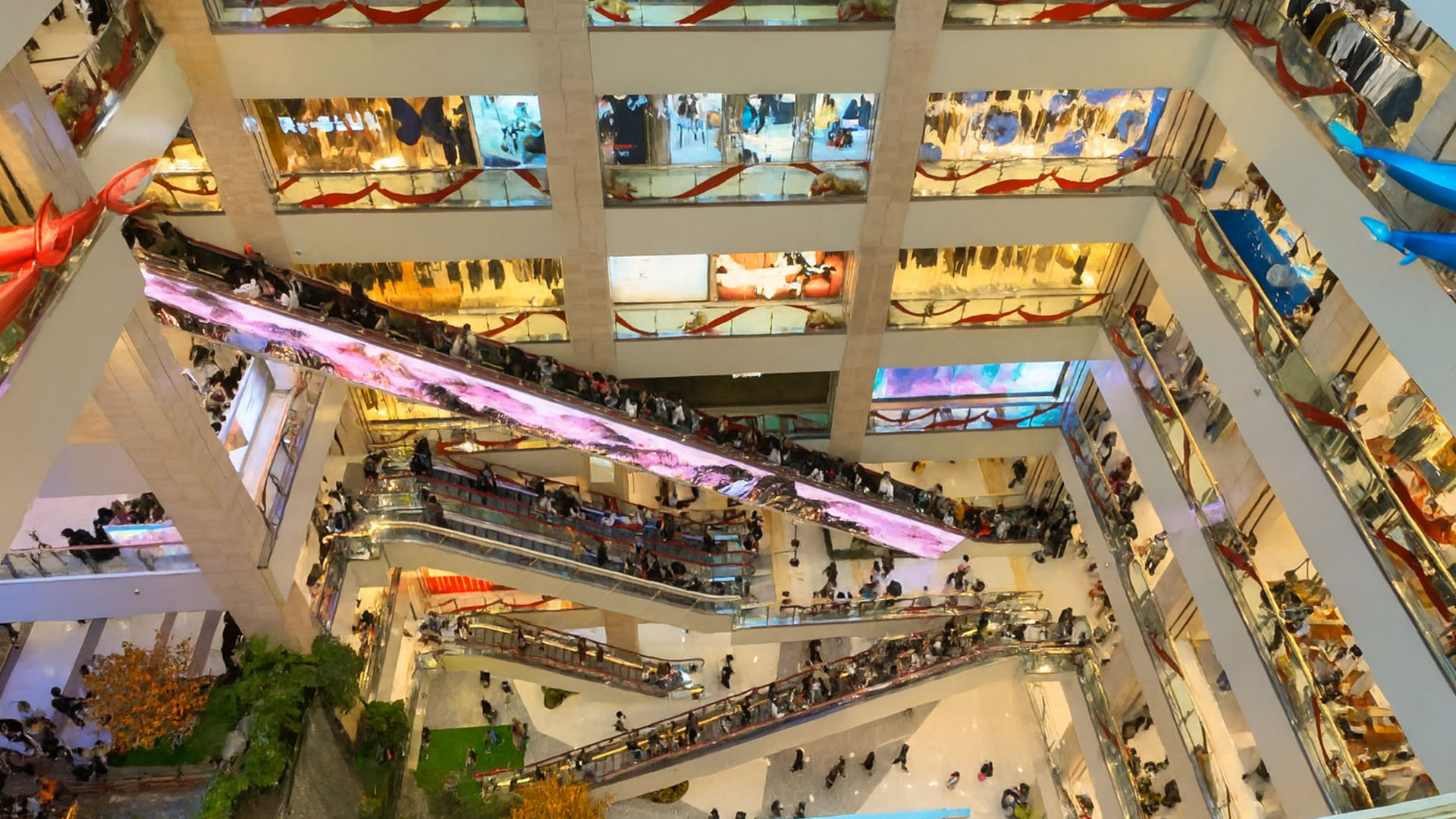 Architectural Nature Walk in Xi’an Mall – 4K