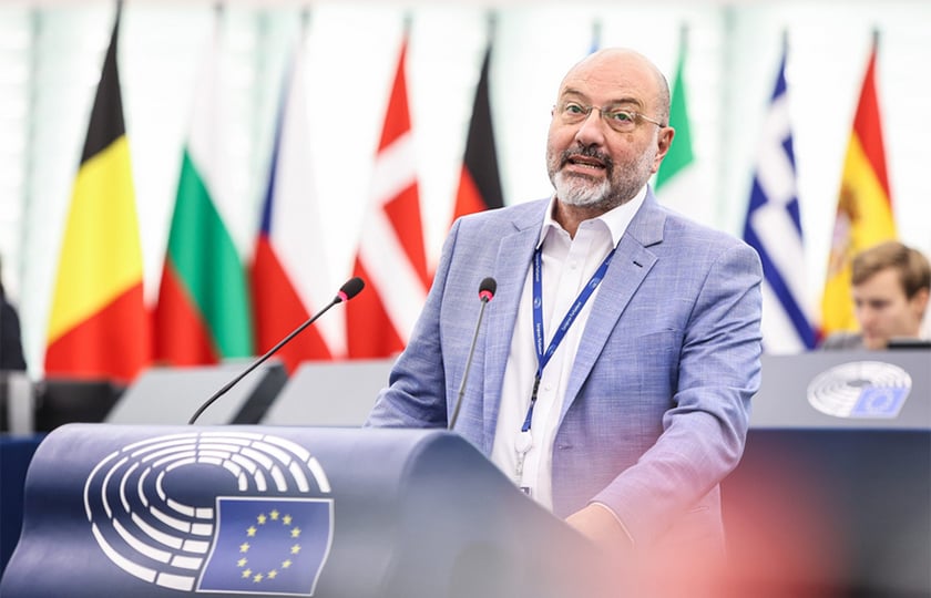 Σάκης Αρναούτογλου: Ποια η θέση της ΕΕ για την απέλαση του Νίκου ...