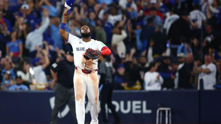 MLB: Vladimir Guerrero Jr. Matches Carlos Beltrán's Historic Playoff ...