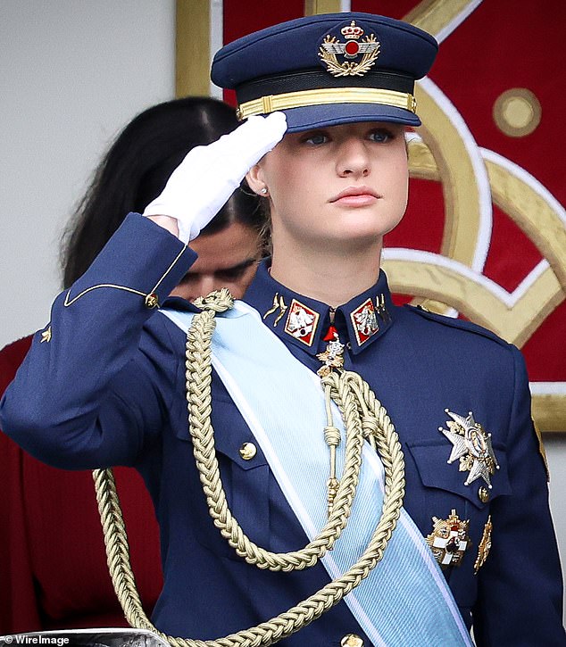 Heir force! Princess Leonor debuts military uniform at Spanish National ...