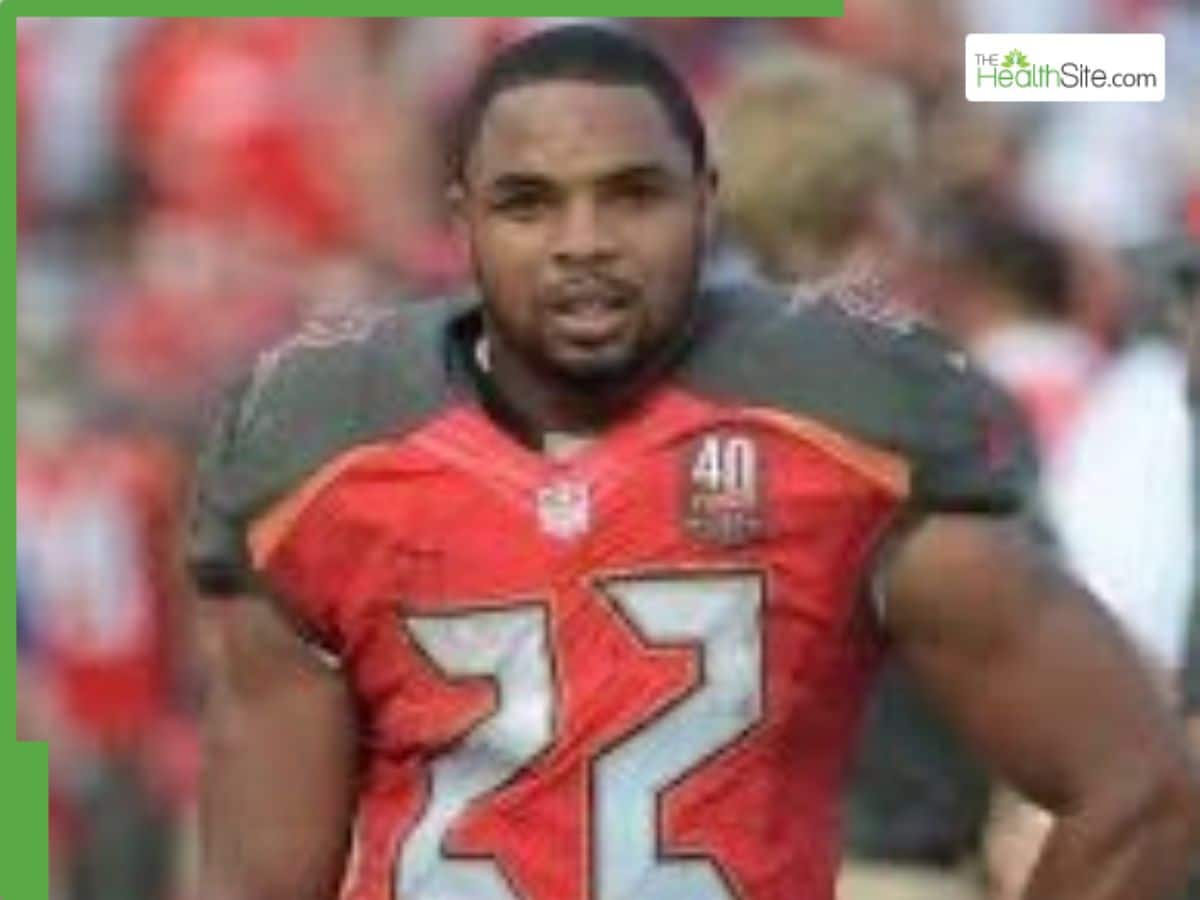 'Muscle Hamster' Doug Martin, 36, Ex-Buccaneers Running Back Passes ...