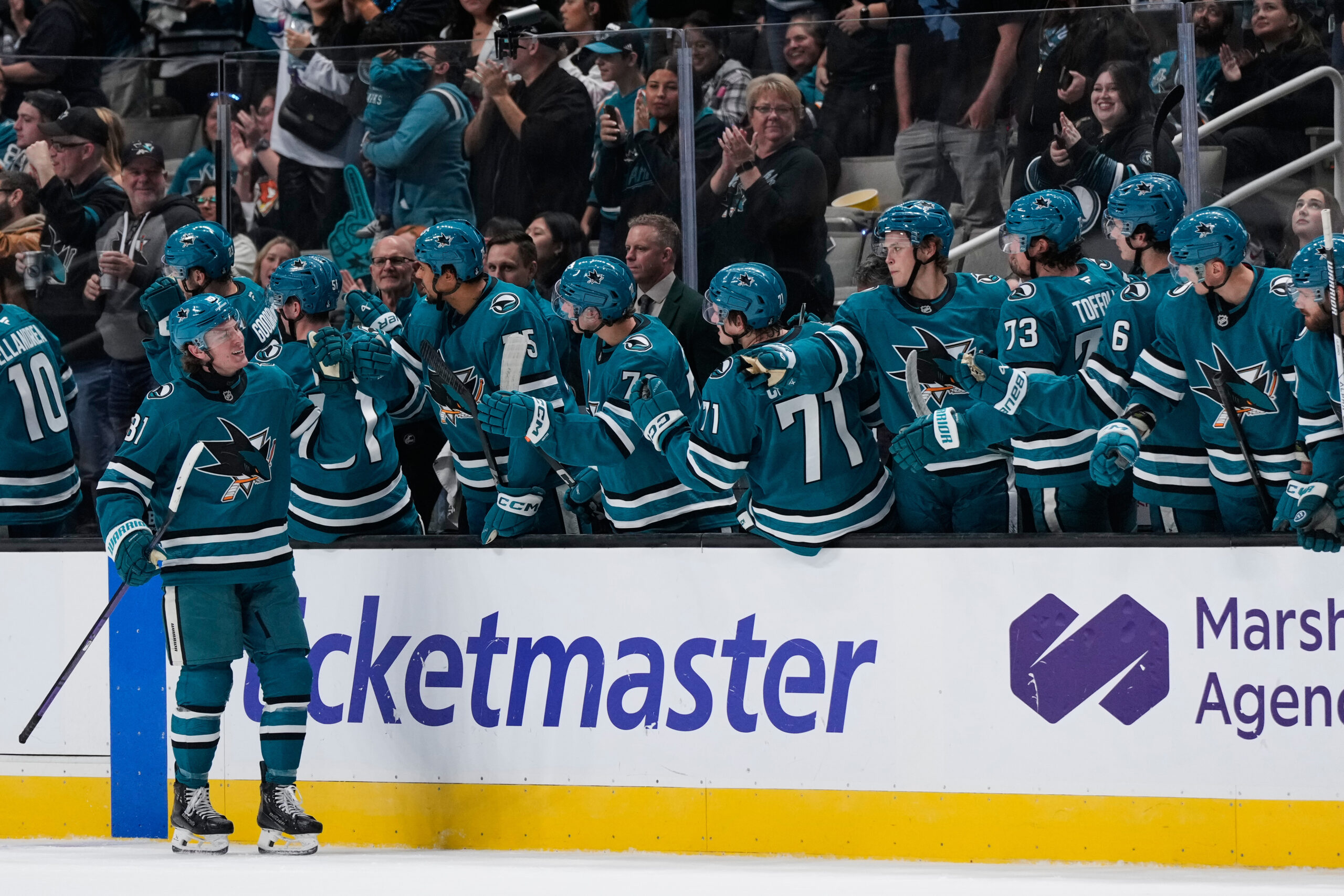 San Jose Sharks Apologize For Scoreboard Message Thanking Ice On