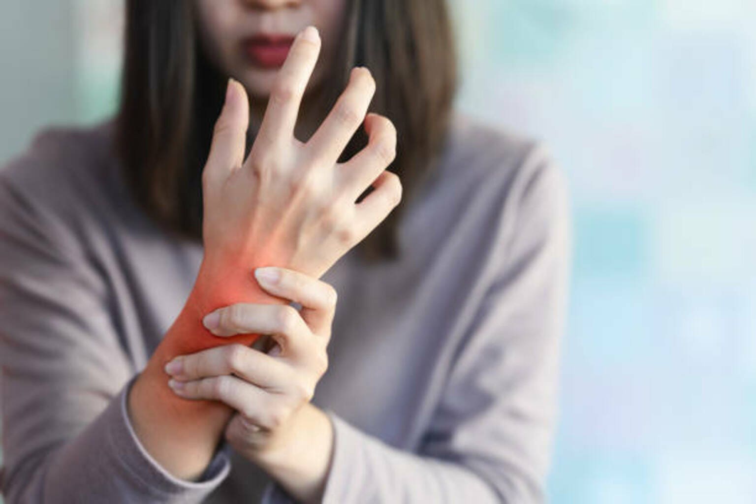 AbbVie's Rinvoq beats Humira in head-to-head rheumatoid arthritis trial