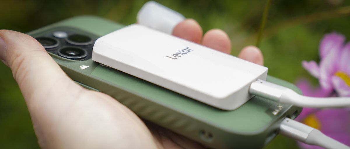 I reviewed the stylish and rugged Lexar ES5 Magnetic Portable SSD - but ...