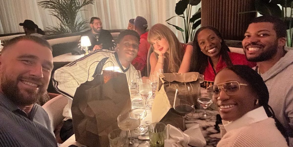 Taylor Swift Steps Out With Travis Kelce After Chiefs Win in a Chic Red ...