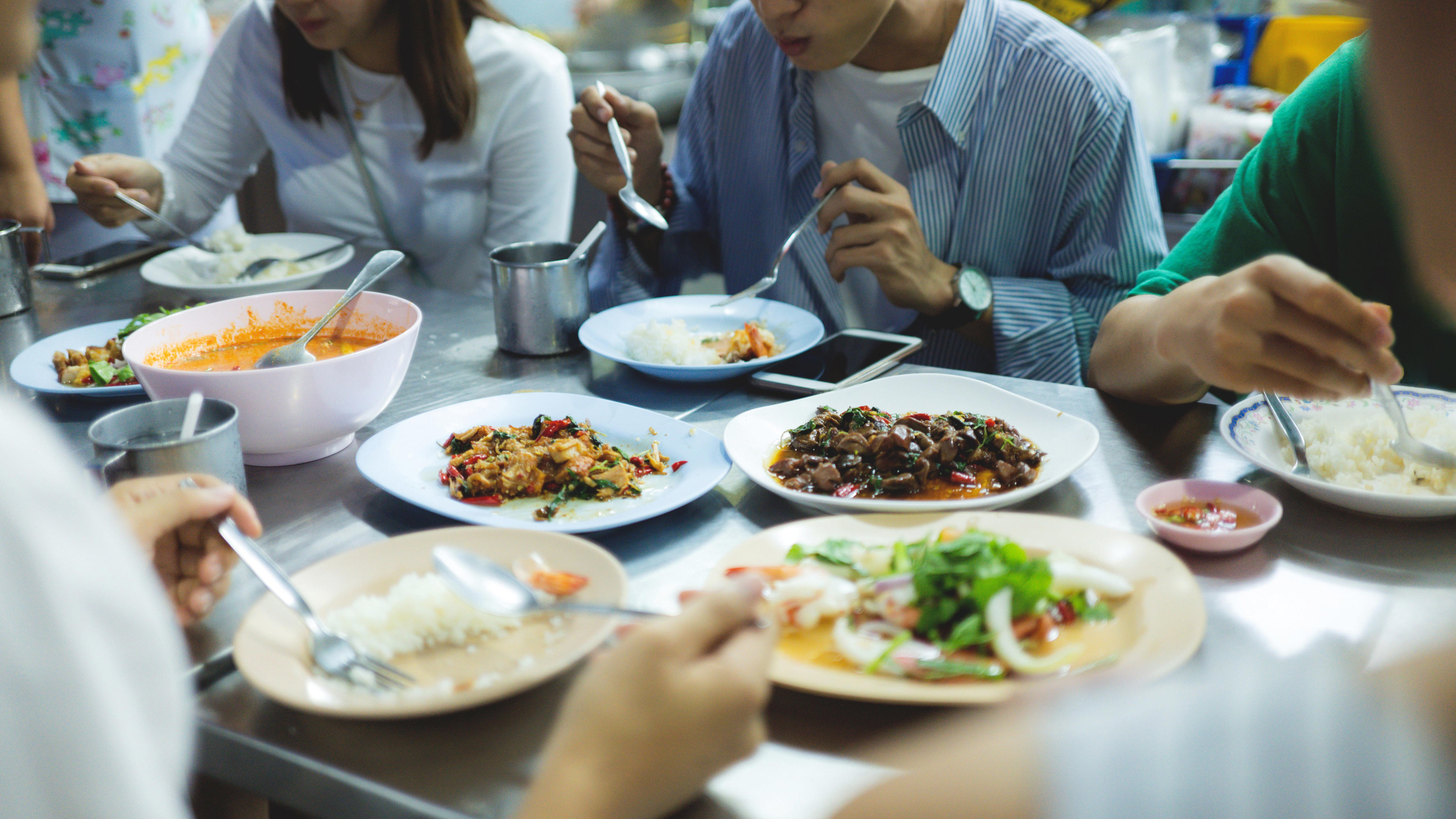Chef Thai Dang’s new River North restaurant Crying Tiger celebrates ...