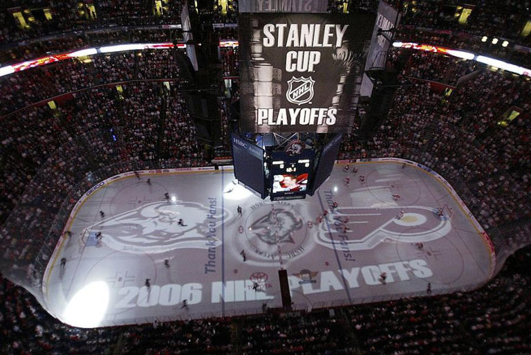 Sabres hosting ’05-06 reunion Jan. 15, themed pennant giveaway