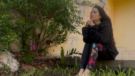 Li Martins posta foto abalada um mês após morte do marido: "Primeiro amor"