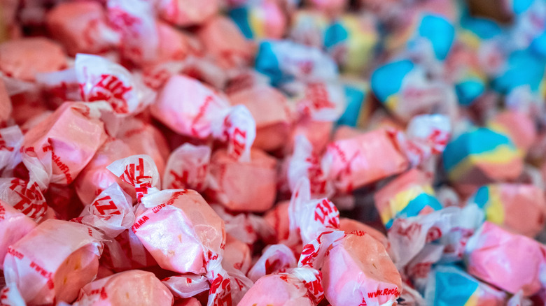 16 American Candies You Can Only Get In Certain Regions