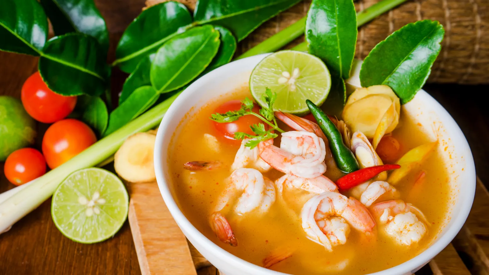 How to make perfect tom yum that’s spicy, sour, and delicious