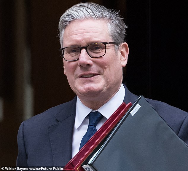 More air miles in the name of Net Zero! Keir Starmer WILL attend COP climate summit in Brazil