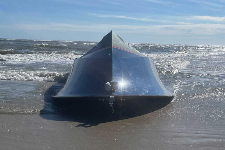 Man Dies After Sportfishing Boat Capsizes. Another Passenger Survived ...