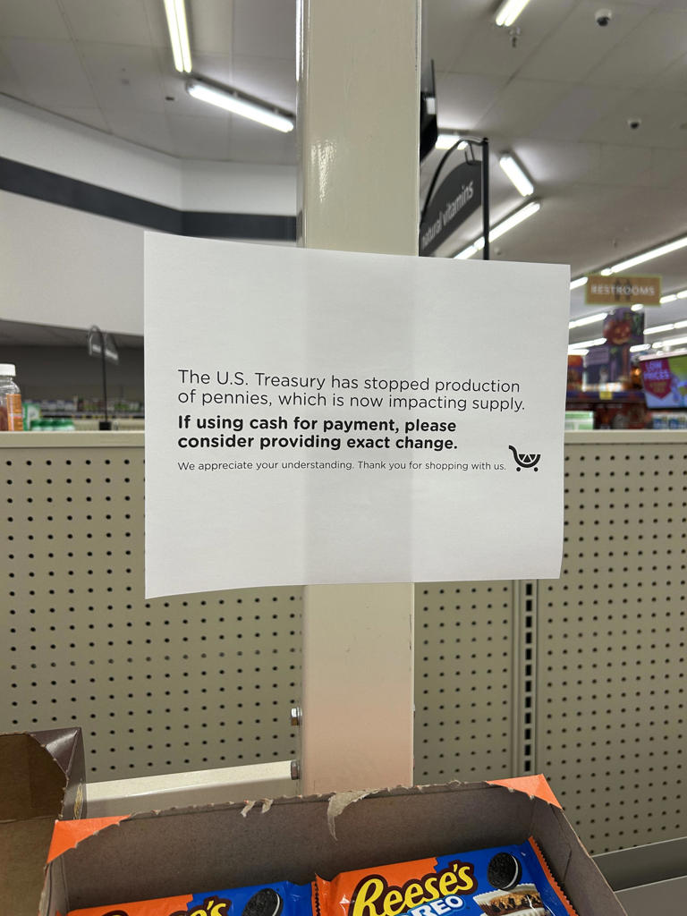 Got exact change? Kroger asks cash-paying customers after Trump stops ...