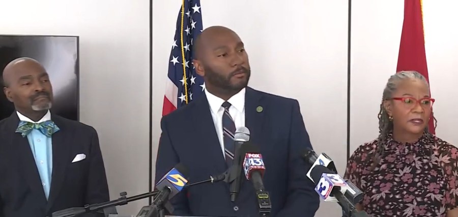‘I’m worried, I’m uncomfortable,’ Mayor Harris says about restraining ...