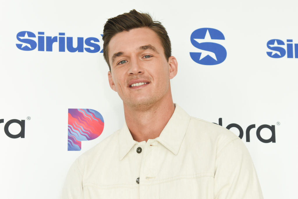 HGTV enlists 12 ‘Bachelor’ alumni for major mansion renovation show