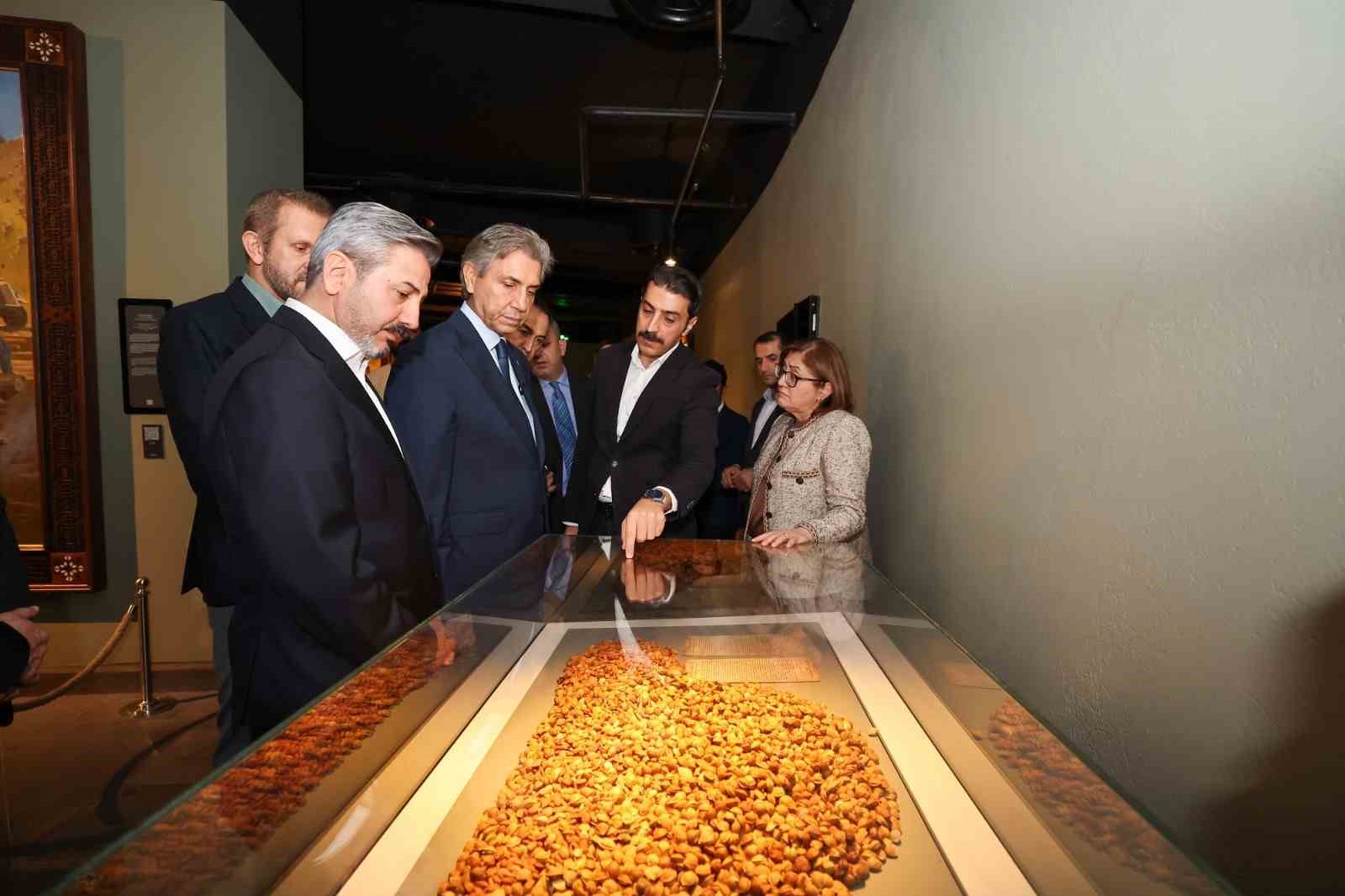 AK Parti Genel Başkan Yardımcısı Demir: "25 Aralık Panorama Müzesi ...