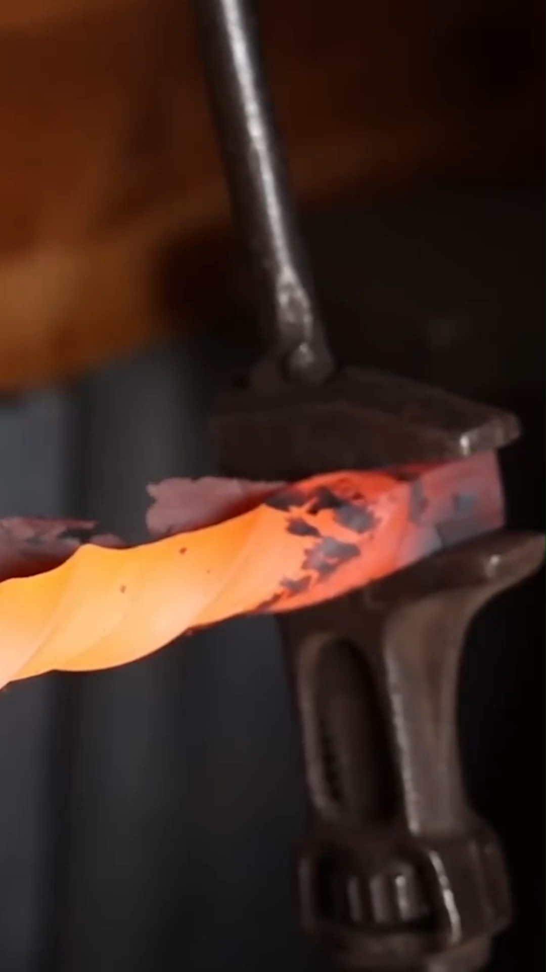 Fundamental Blacksmiths Skills - Twisting