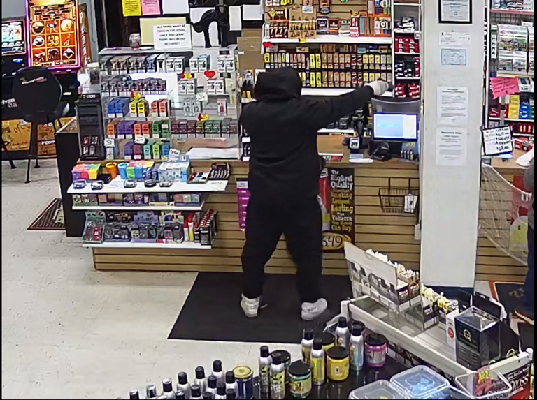 Huntingdon Borough Police investigating robbery at Puff ‘N Snuff