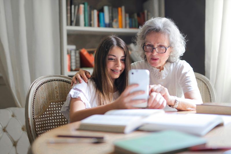 11 Reasons Grandparents Spend Way Less Time with Their Grandkids Today