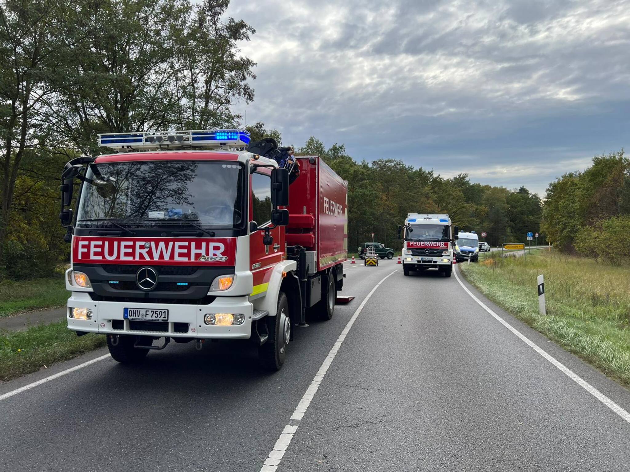 Tödlicher Unfall in Velten – Straße an A111-Auffahrt voll gesperrt