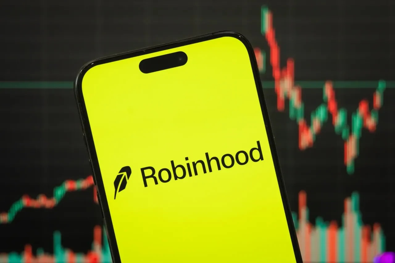 Coinbase, Robinhood Hit By Renewed Outages After Earlier AWS Issue Was Said To Be Resolved